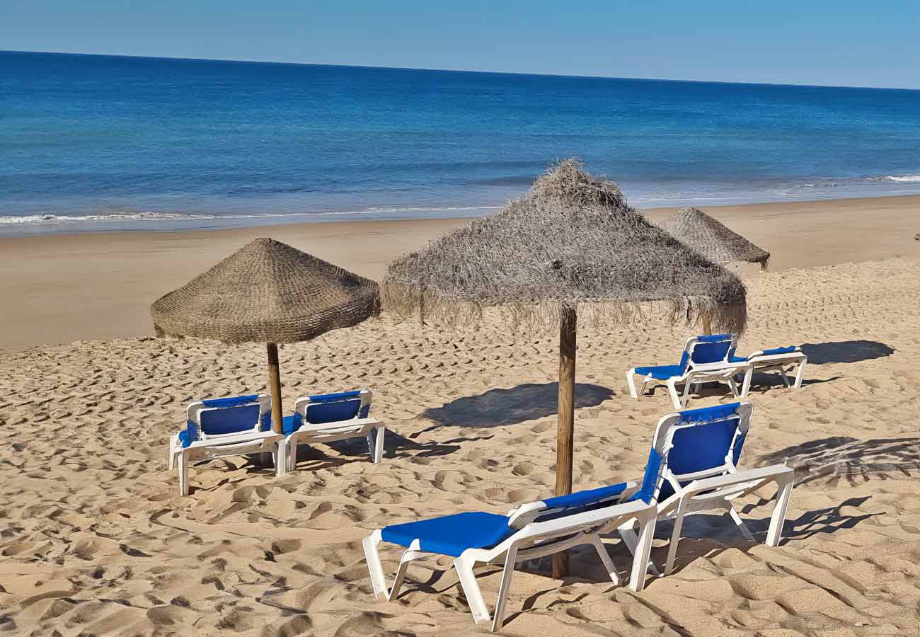 Faro beaches and beach guide for 2025